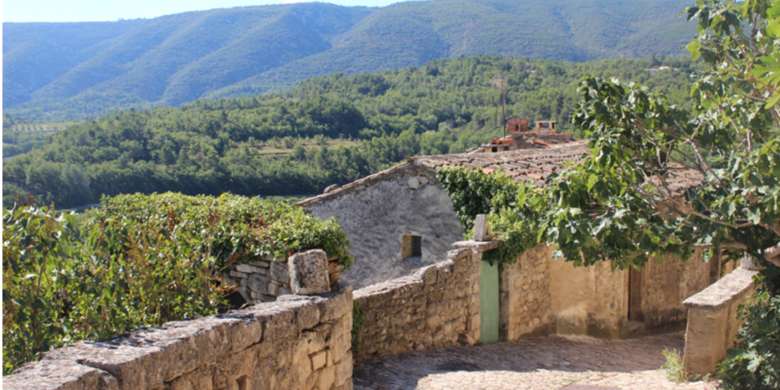 Tourisme, Direction le paradis vert du Luberon ! - Economie