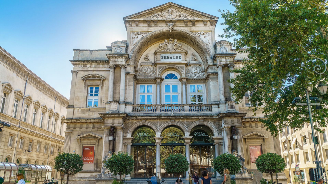 Opéra grand Avignon, avec 98 spectacles et 121 levers de rideau la ...