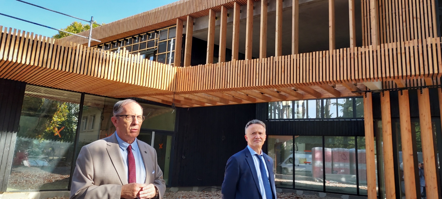 INRAE - Avignon : Inauguration du nouveau bâtiment 'Abeilles' dédié à ...